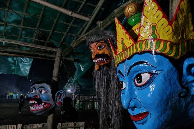 No land, no clay: What's threatening mask-making in Majuli? | IDR