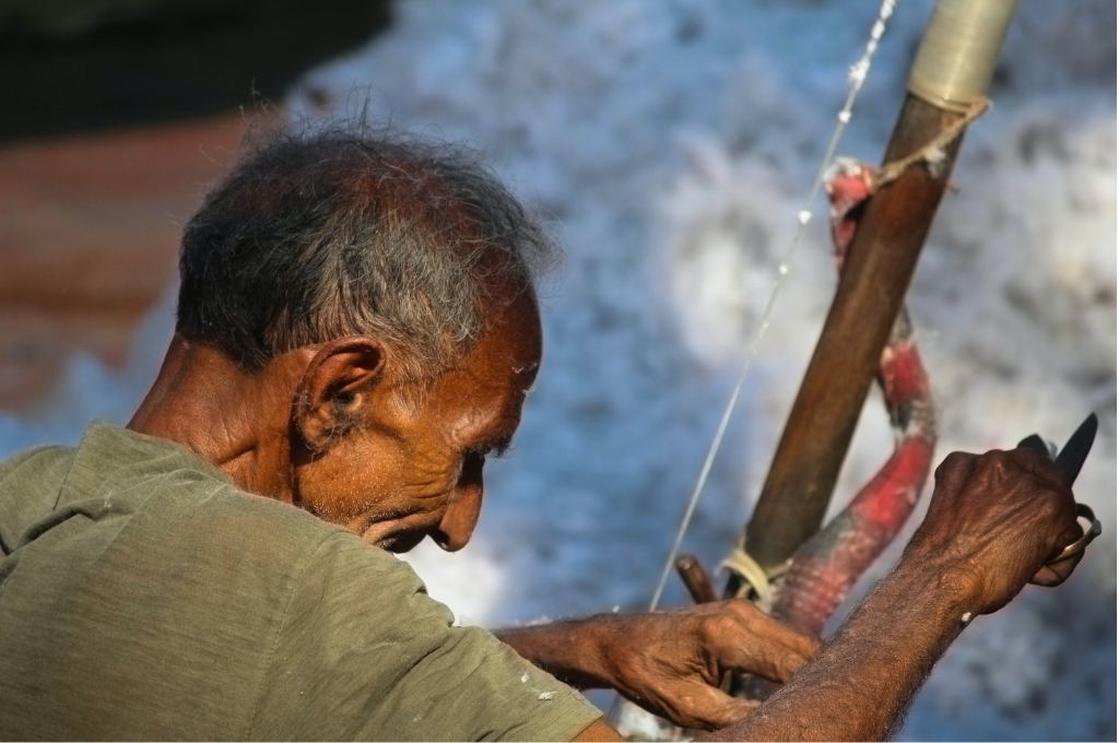 No one calls the singer of myths: Climate changes Bhil traditions | IDR
